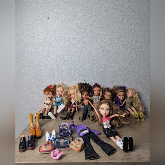MGA Entertainment | Toys | Bratz Vintage Y2k Mga 9 Dolls With Clothes ...